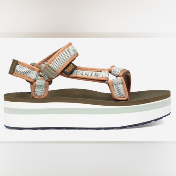 Teva | Shoes | Teva Womens Flatform Universal Mesh Print Size 7 | Poshmark
